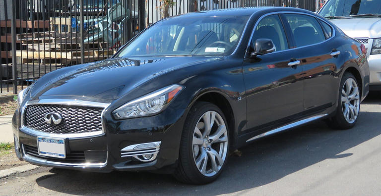15 worthless luxury sedans you should absolutely avoid