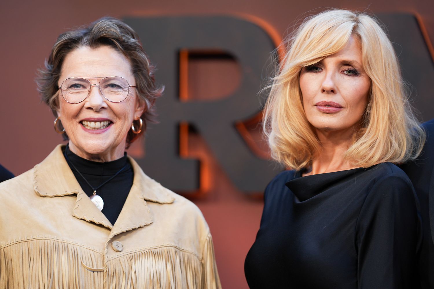 Kelly Reilly and Annette Bening found a 'mutual attraction' as rivals ...
