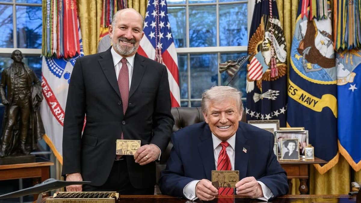 Community note calls out Howard Lutnick’s Epstein coverup
