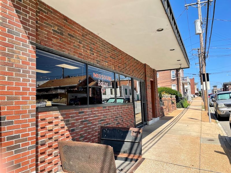 This Missouri Italian bakery has been hand-rolling cannoli for generations