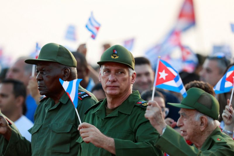 Cubans gather before US embassy in Havana to protest Raul Castro indictment