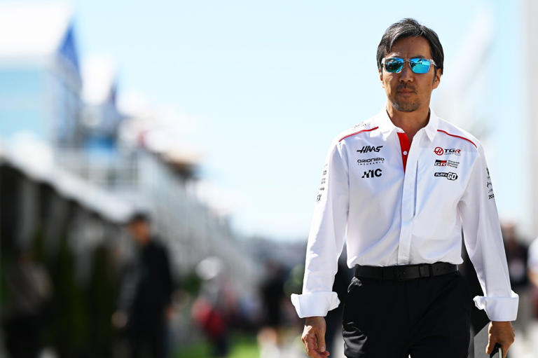 Kimi Raikkonen goes viral with blunt two-word response to throwback F1 post