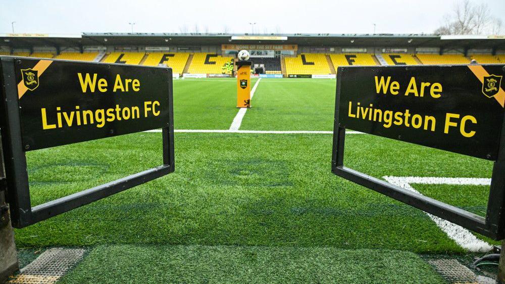 'Energetic and versatile' Palmer agrees Livi move