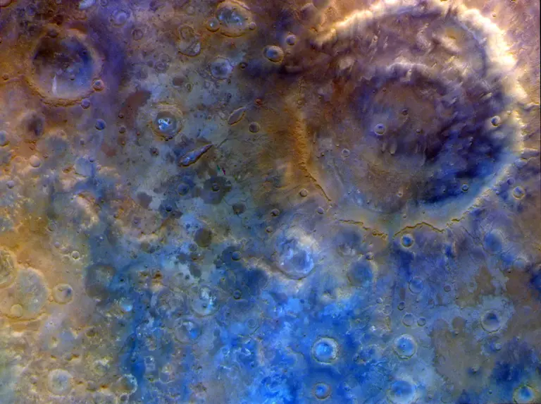 See NASA's stunning new images of Mars captured during an asteroid ...