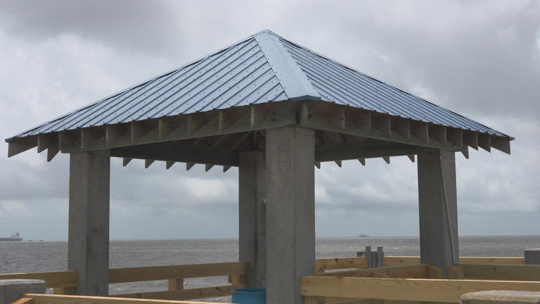 Pascagoula Beach Pier reopens with new upgrades