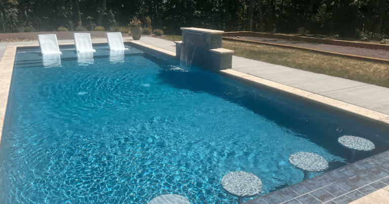3 dreamy Missouri Airbnbs with pools and swimming ponds