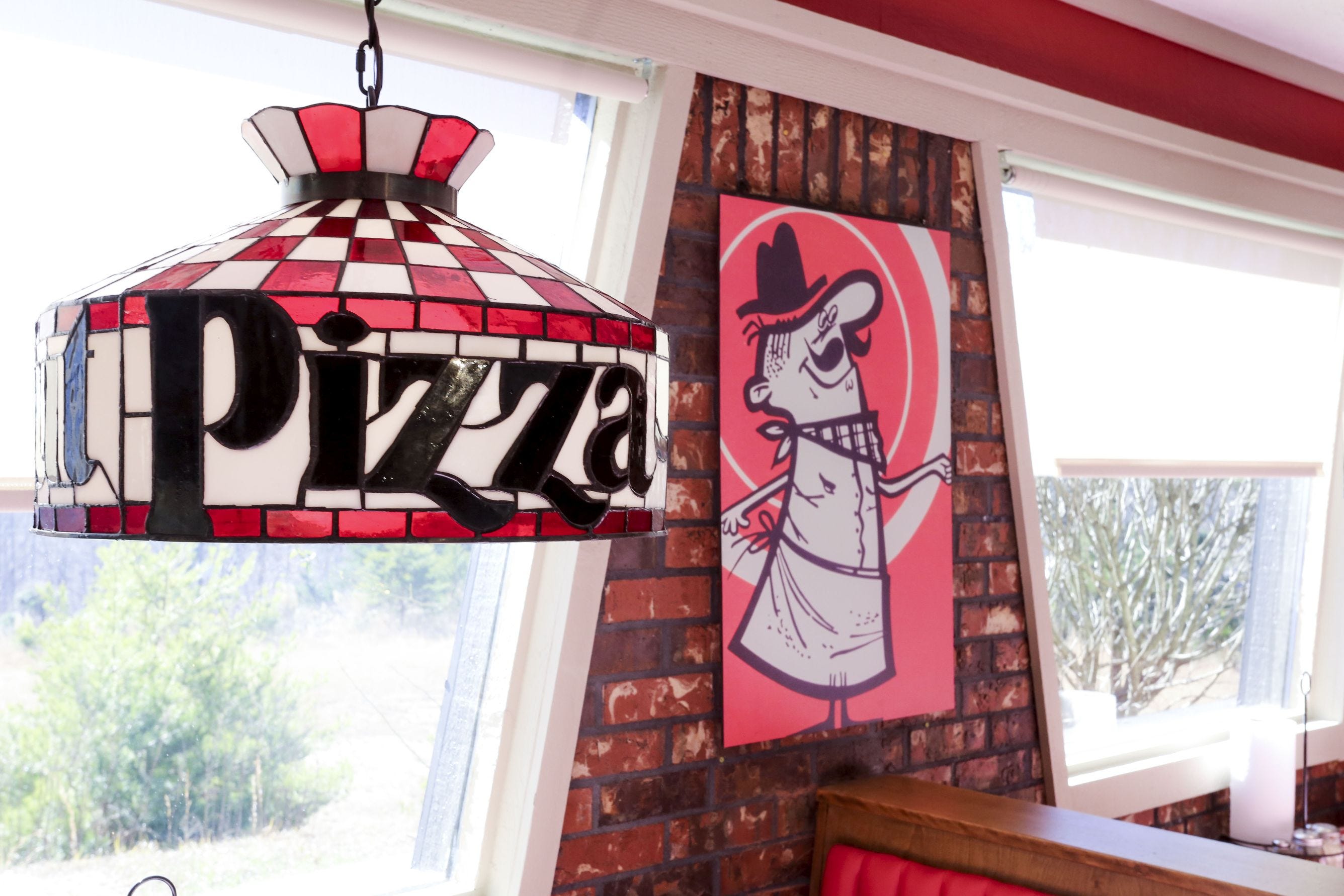 Pizza Hut banking on nostalgia to draw diners in Ohio