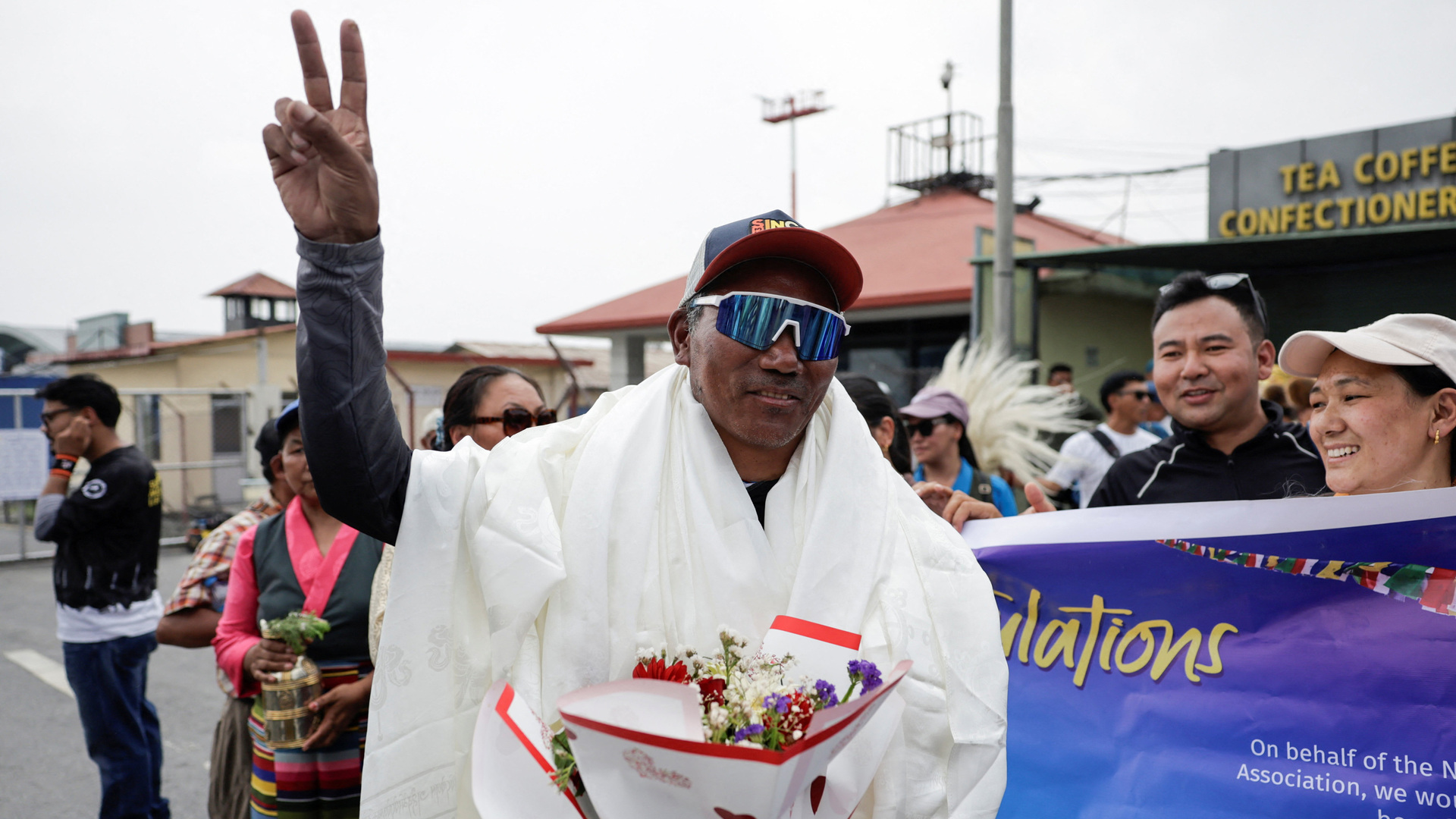 Everest Man breaks his own record after historic 32nd climb