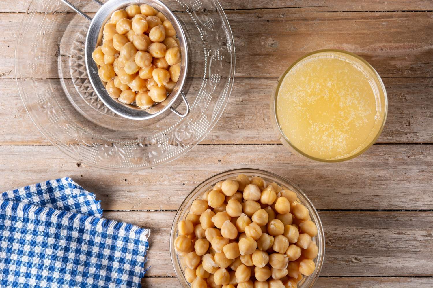 Nunca tires el líquido de los garbanzos de bote: tiene un uso culinario ...