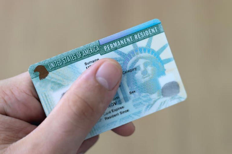 Oficial | Donald Trump cambia las reglas de la Green Card y obligará a ...