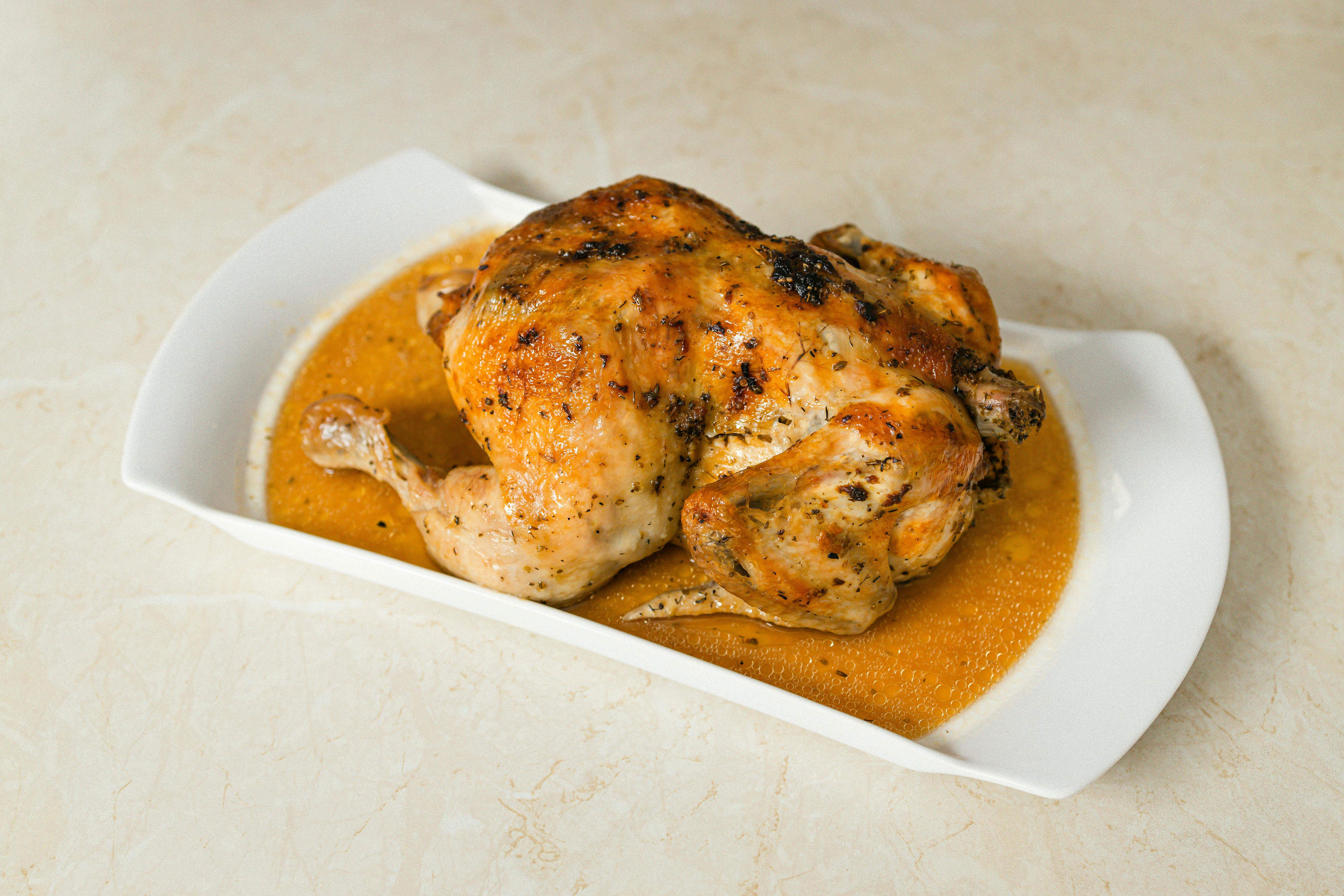 Si el pollo al horno te queda seco, hay un paso antes de cocinarlo que ...