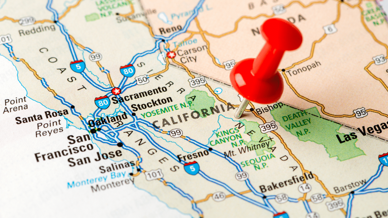 Thousands ordered to evacuate around leaking California chemical tank