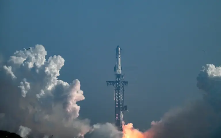 SpaceX’s upgraded Starship V3 blasts off in debut test flight