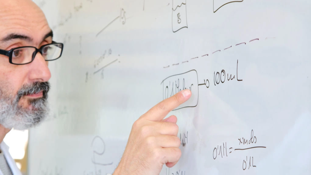 Study challenges long-taught inductive effect model in chemistry