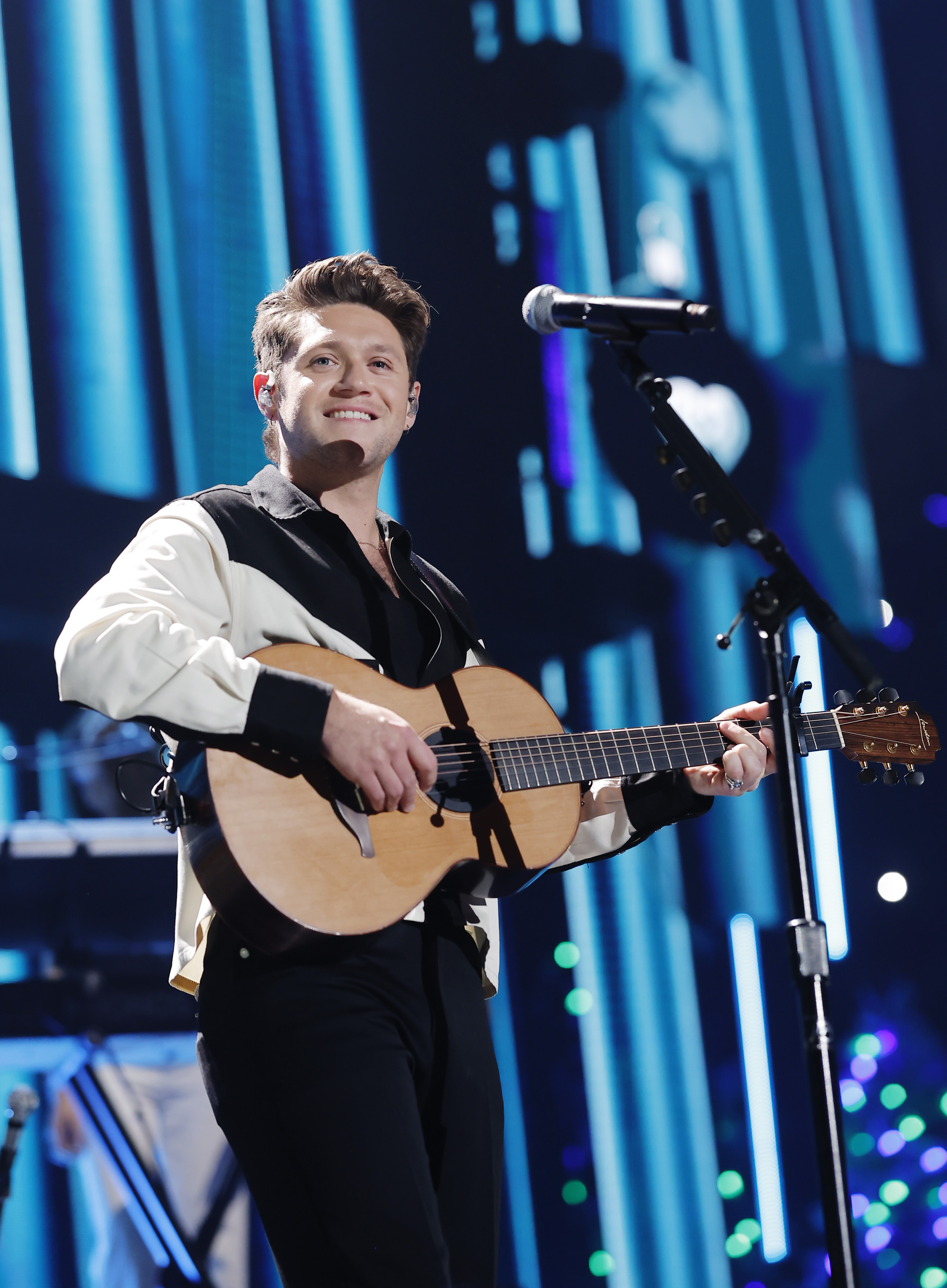 Niall Horan releases emotional song about late One Direction bandmate ...