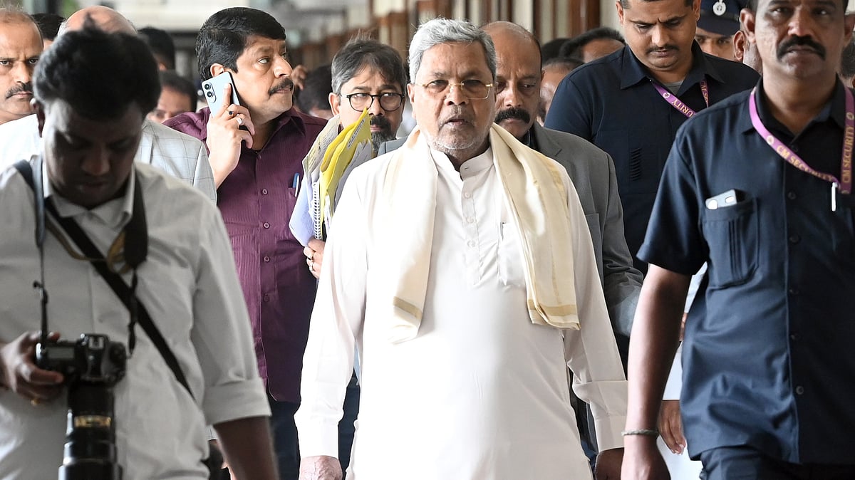 Karnataka Congress MLAs set 15-day deadline for party top brass on ...