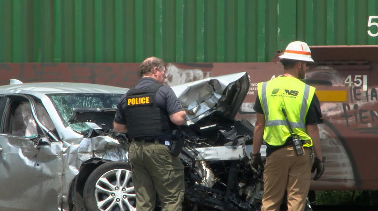 Railroad crossing safety in focus after fatal crashes near Jefferson ...