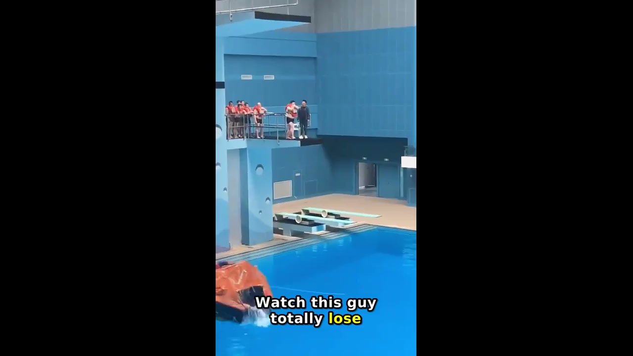 Hilarious dive fail from 5-meter platform in China