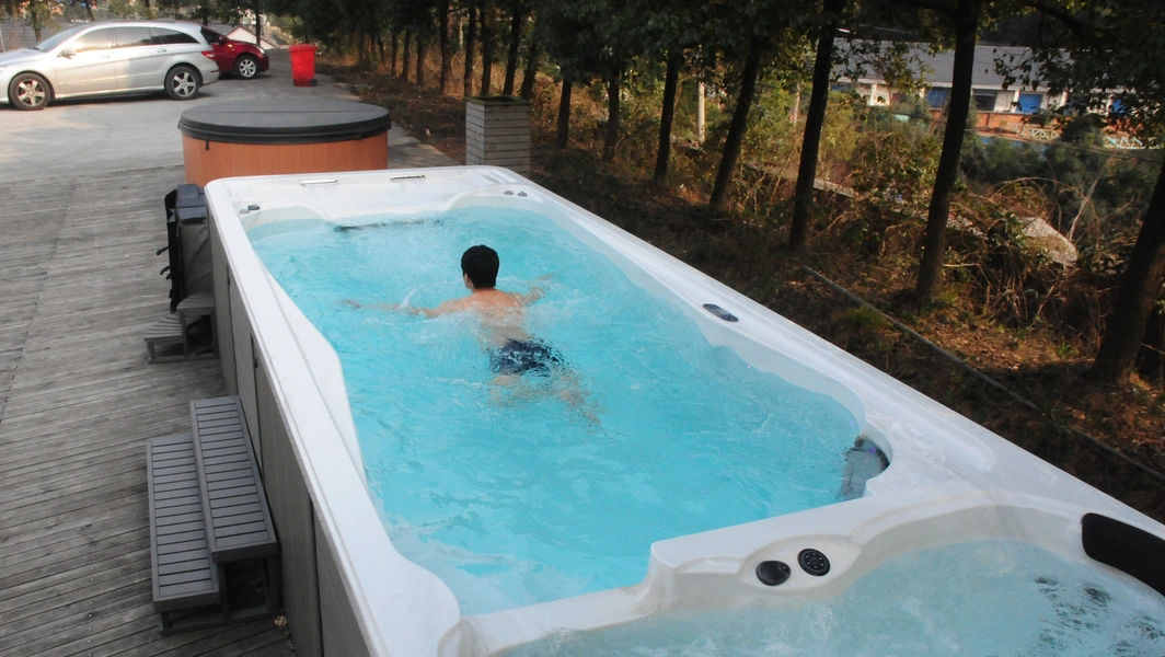 Spools gain traction as compact luxury pool alternative