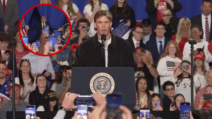 Jaxson Dart introduces Trump at event, POTUS says he's future Hall of ...