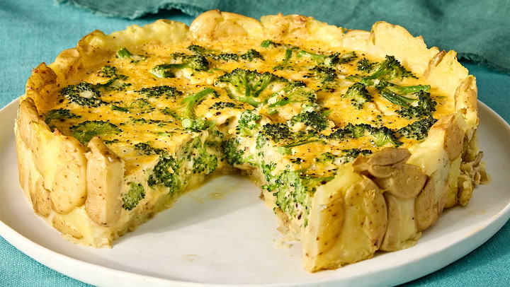 How to make a crispy potato crust broccoli quiche