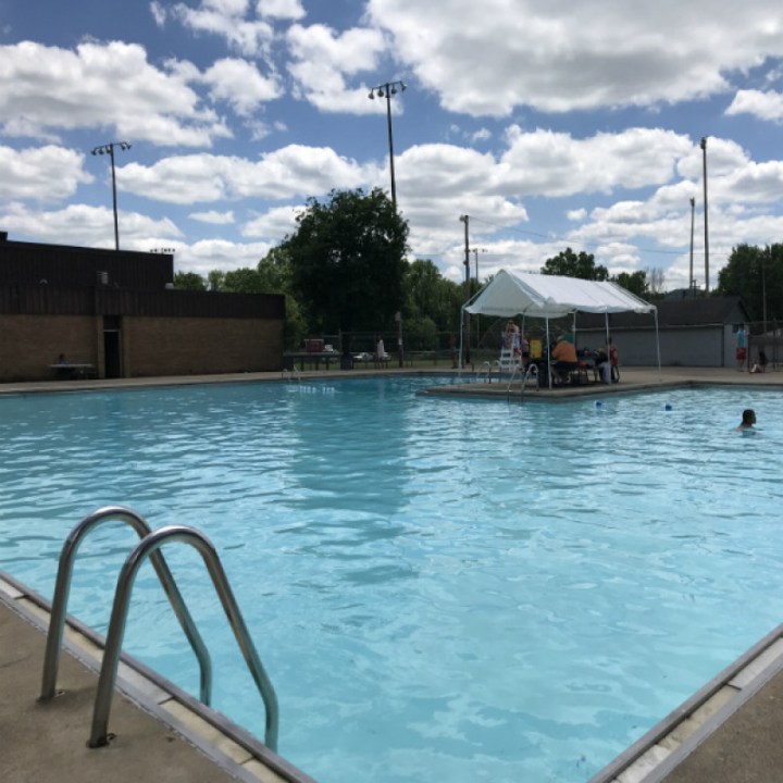Charleston pools, splash pads start to reopen for Memorial Day weekend