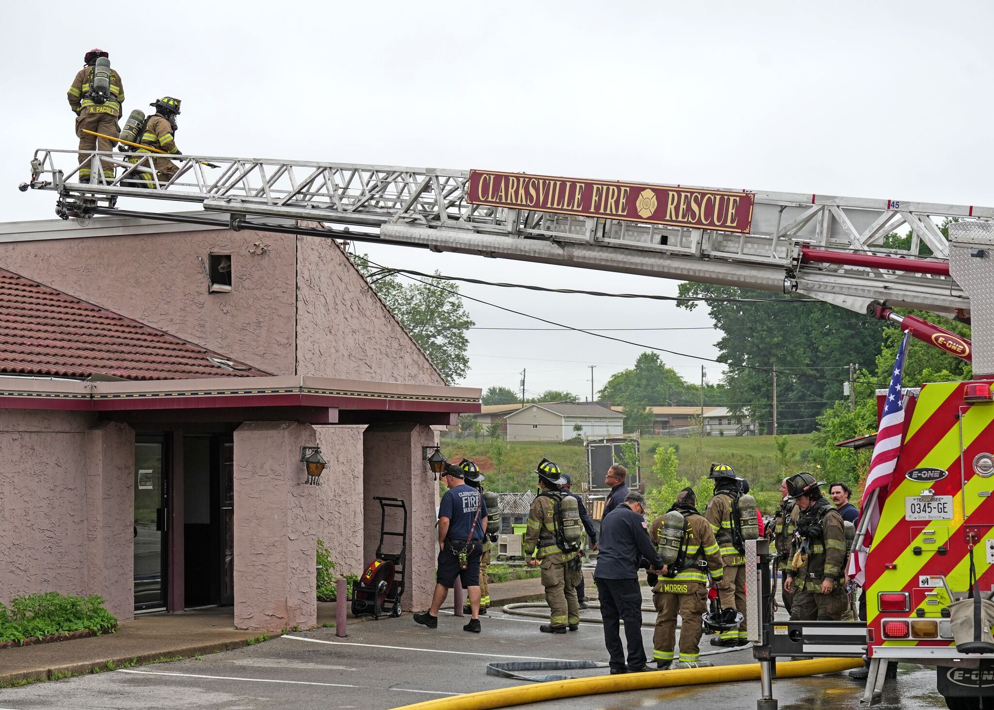 Crews extinguish cooking-related fire at Clarksville restaurant