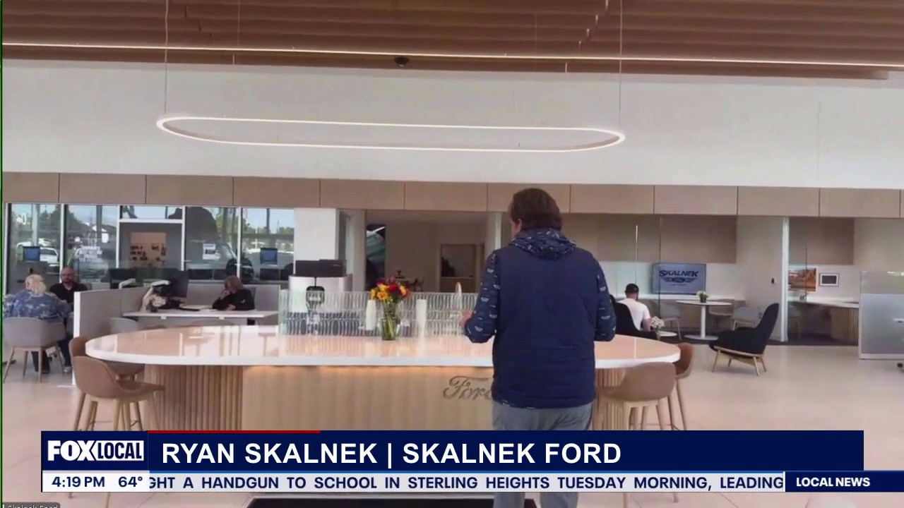 New-style Ford dealership rolled out