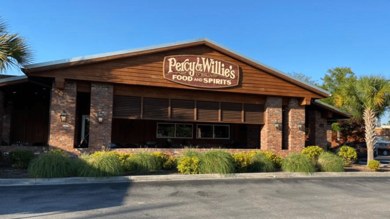South Carolina restaurant faces backlash after viral video shows ...