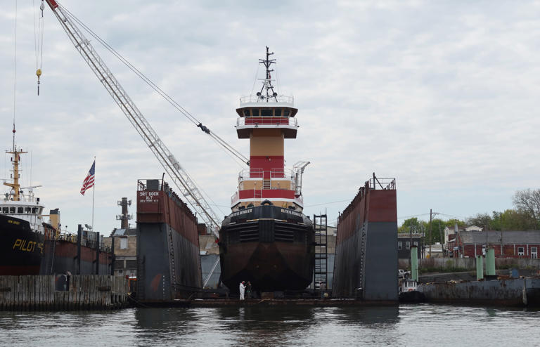 Over 30 injured, one dead in Staten Island shipyard explosion
