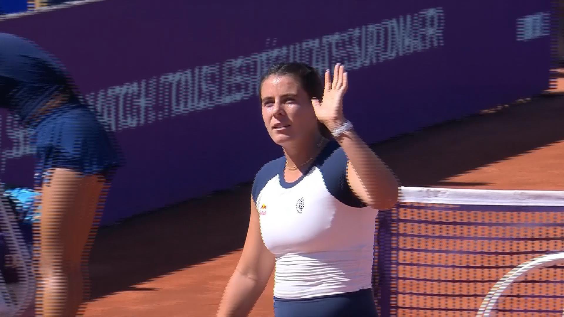 Navarro into Strasbourg final with straight sets win over Li