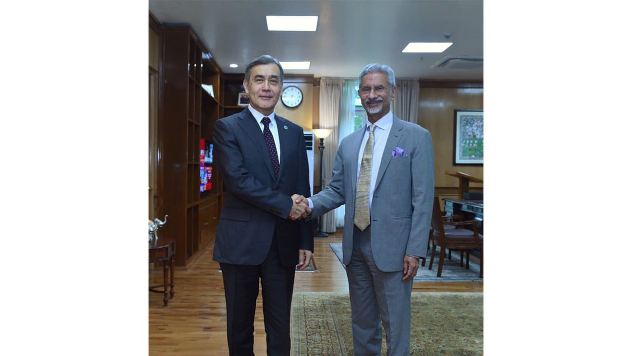 Jaishankar meets SCO secretary general, discusses regional issues
