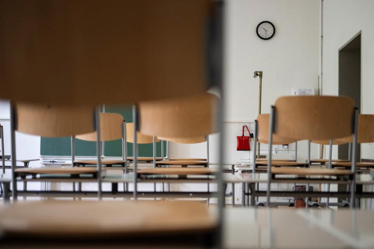 School principal on leave, mad at kids’ 'white-trash' behavior: Report