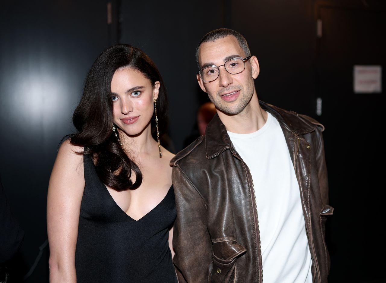 Jack Antonoff evades questions about Taylor Swift's wedding during ...
