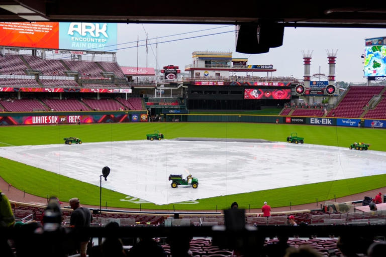 Cards, Reds to play Saturday doubleheader after postponement