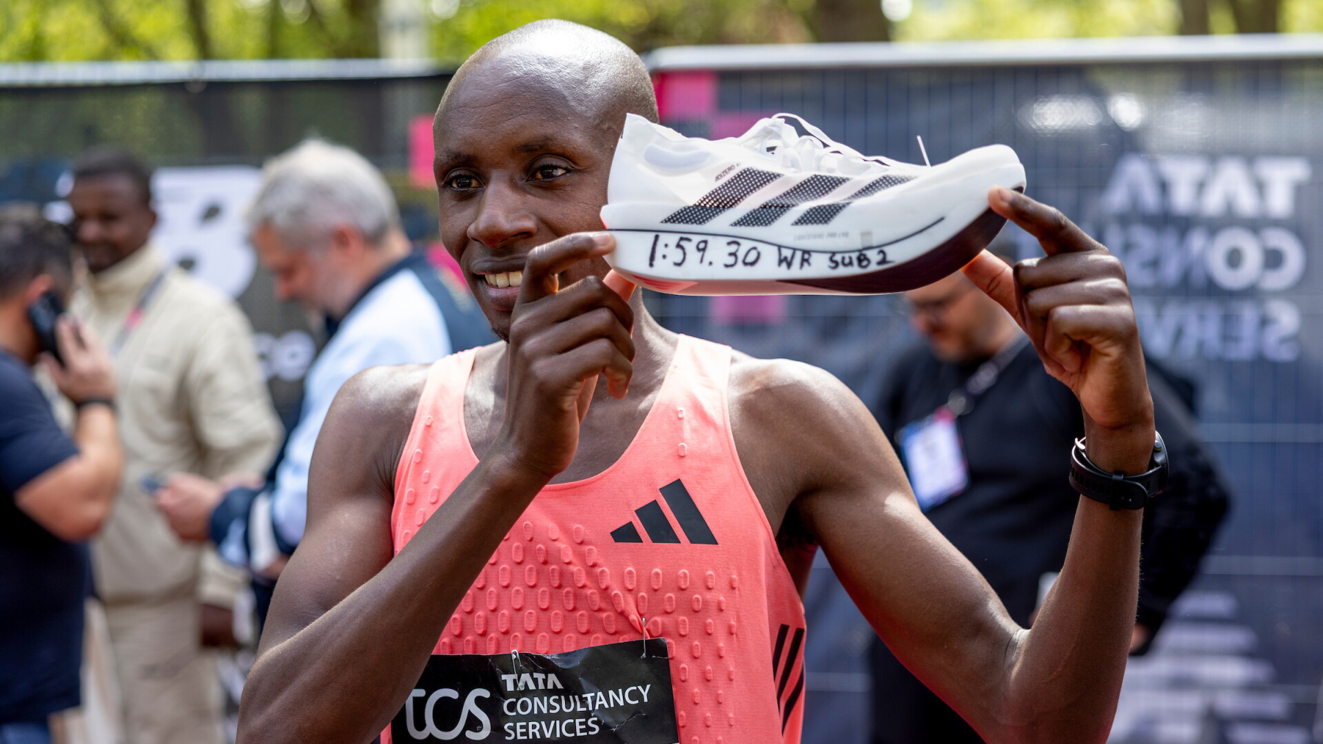 Super shoes continue to rewrite records; don't worry, legacies are safe