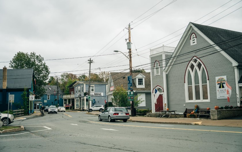 15 things you should never say to someone from a small town in America