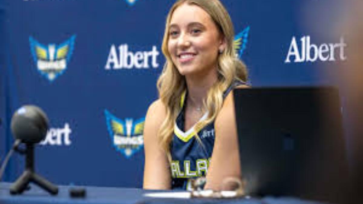 Paige Bueckers makes honest rough admission about Dallas Wings bench ...