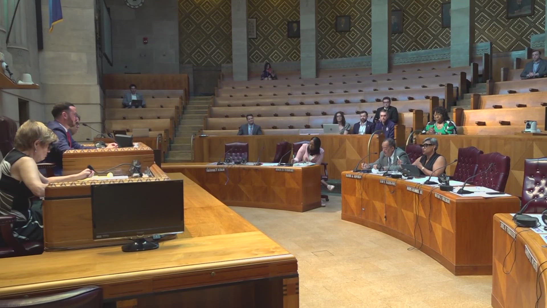 Buffalo budget deadline looms closer