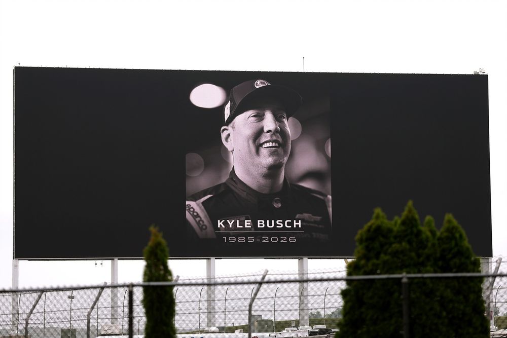 NASCAR CEO: 'Family reunion' every weekend never the same without Kyle ...