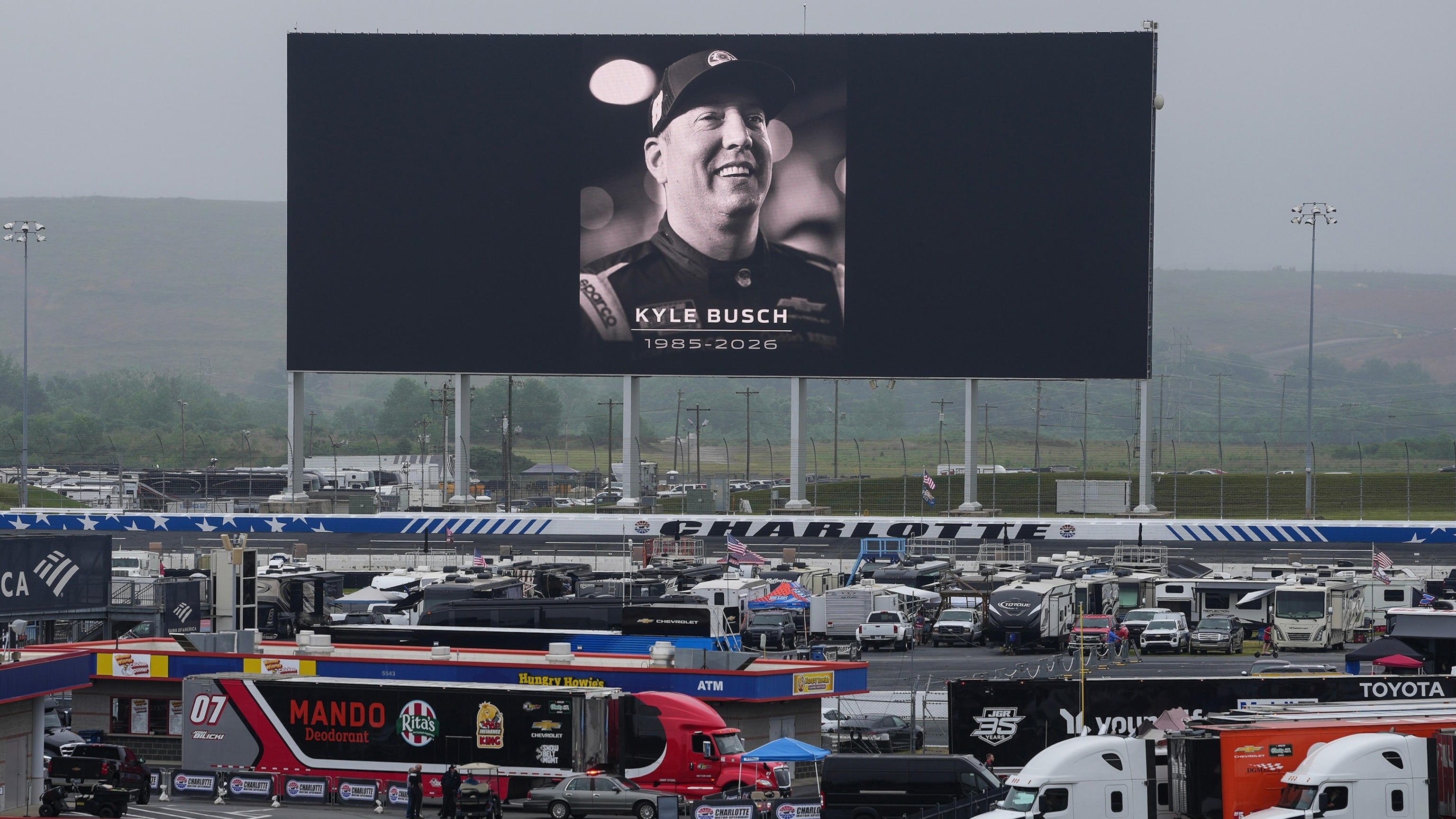 NASCAR great Kyle Busch was coughing up blood day before he died, 911 ...