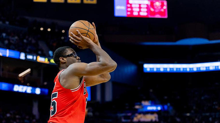 Realistic and unrealistic center trade targets for the Atlanta Hawks