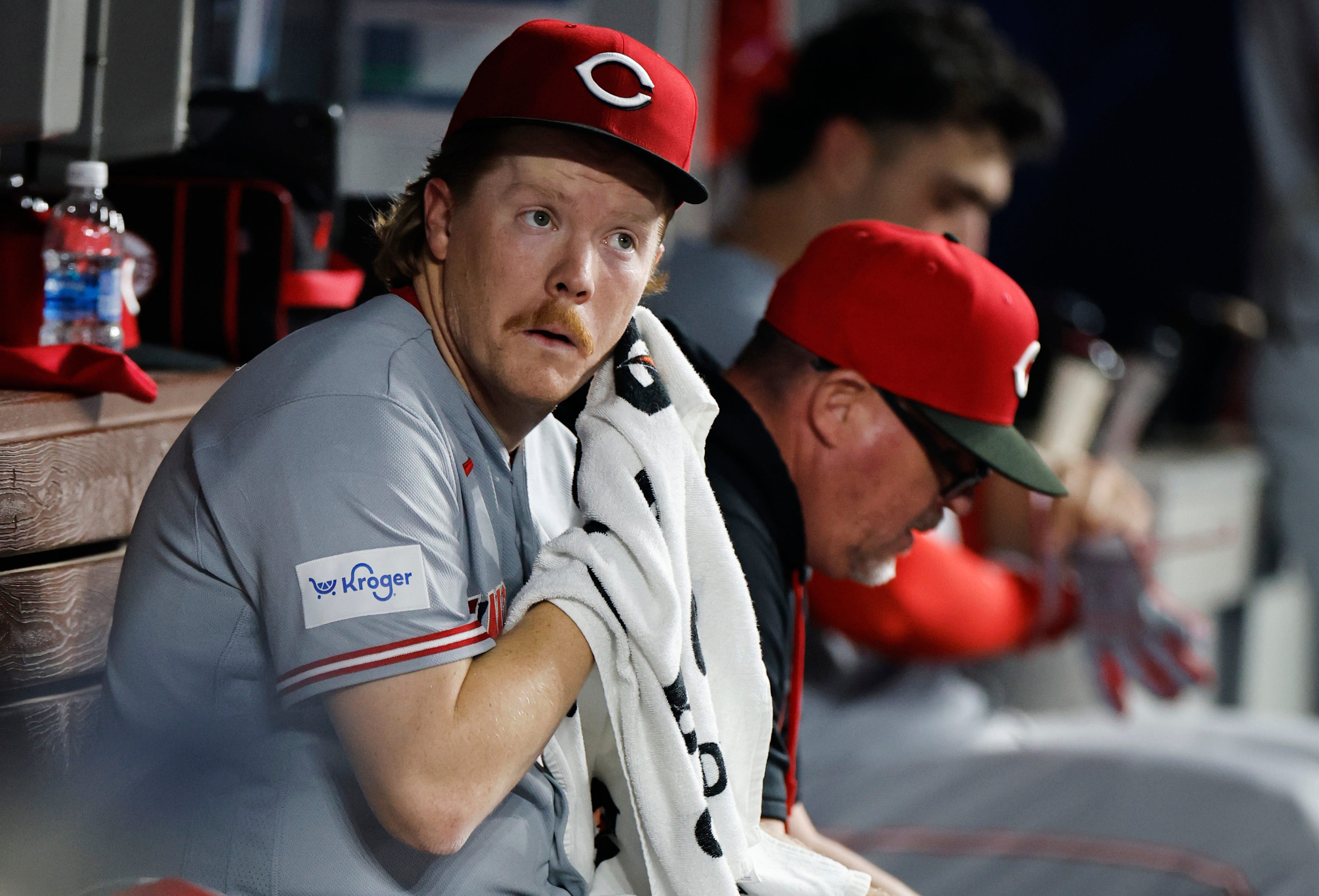Andrew Abbott gets engaged | Reds pitcher proposes to Lindsay Stone