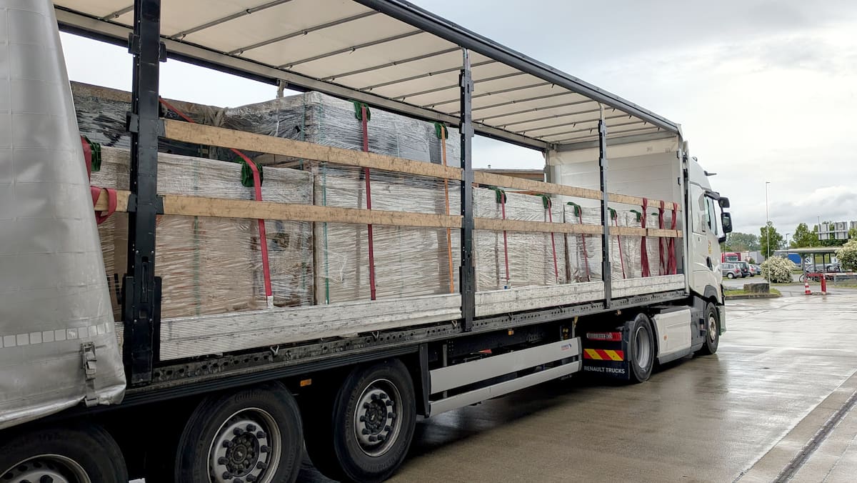 115 Franken für 355 PV-Module? Diese Rechnung kann nicht aufgehen ...