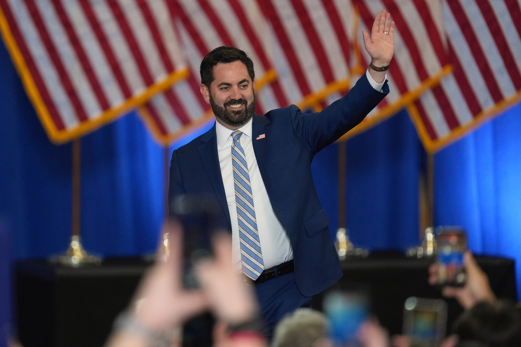 Trump veers off-topic during speech in New York that was supposed to be ...