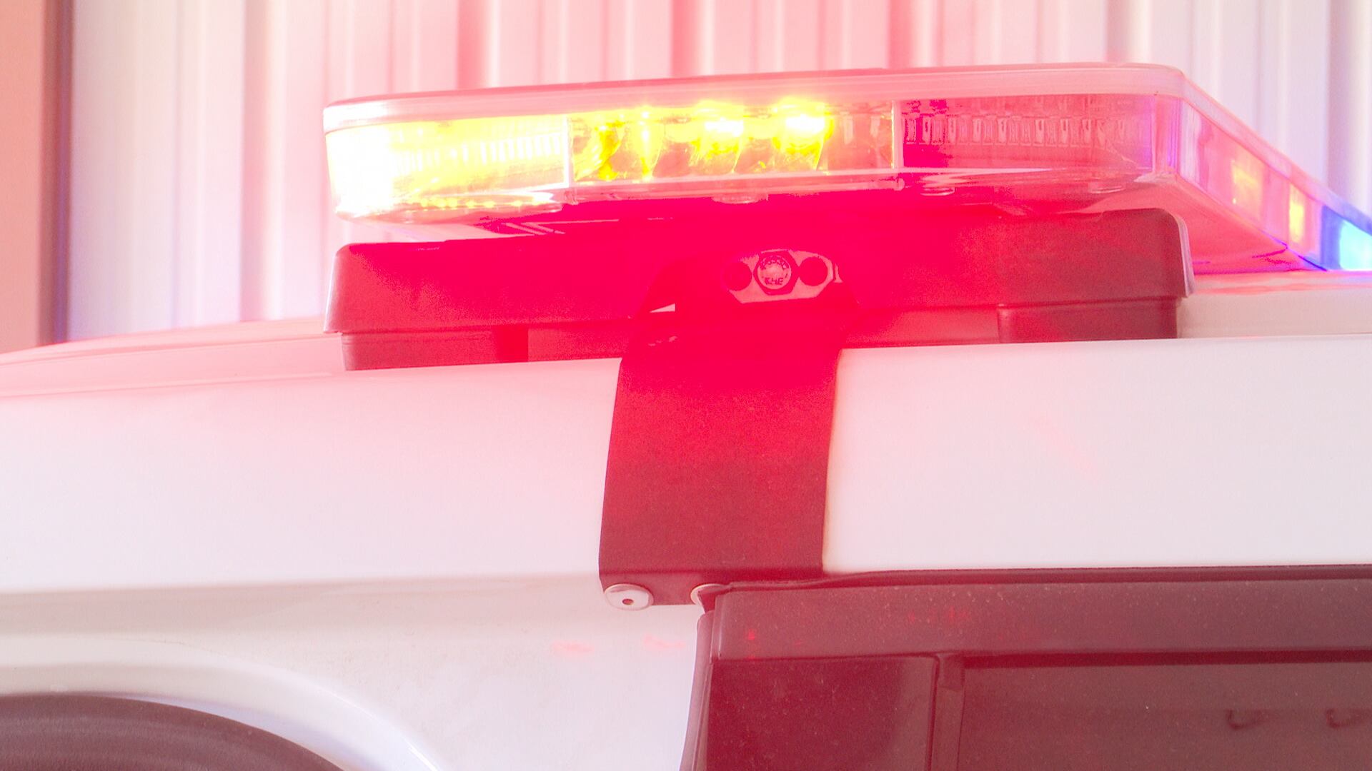 Driver dies after smashing into tractor-trailer on I-75, Marietta ...