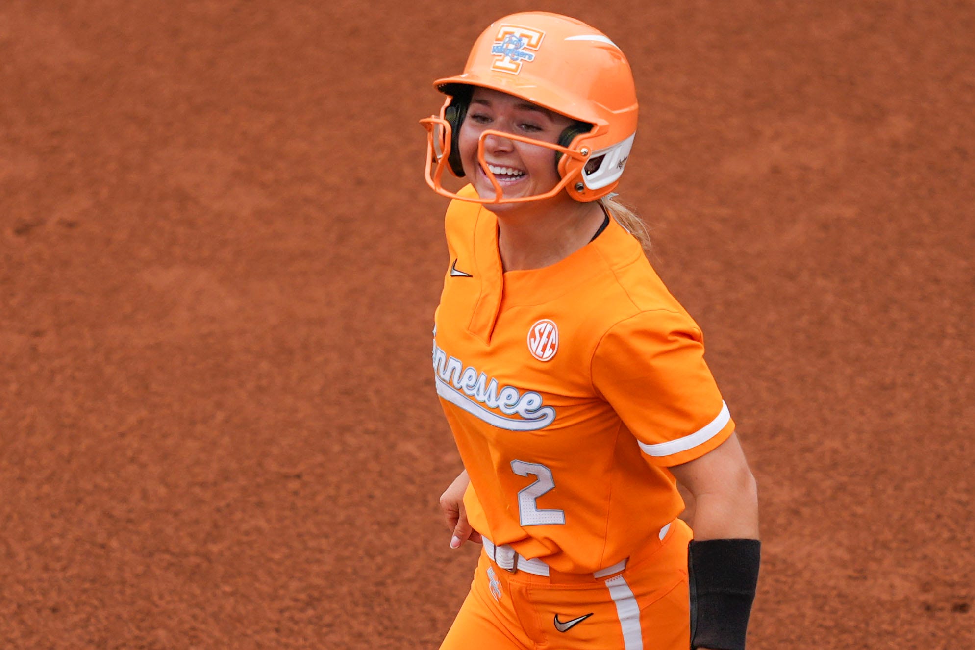 Tennessee softball sweeps Georgia in NCAA super regional to return to WCWS