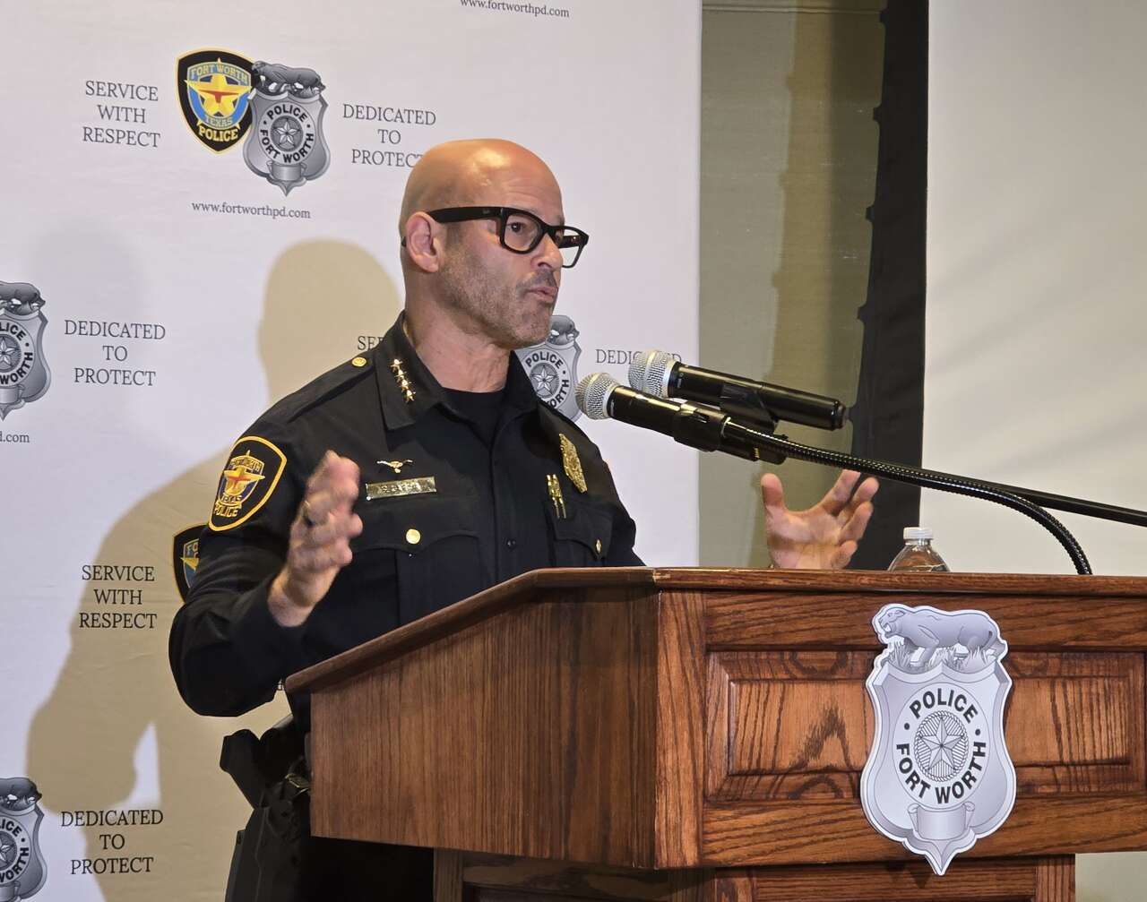 Forth Worth police chief gives details of last Saturday's police shootings
