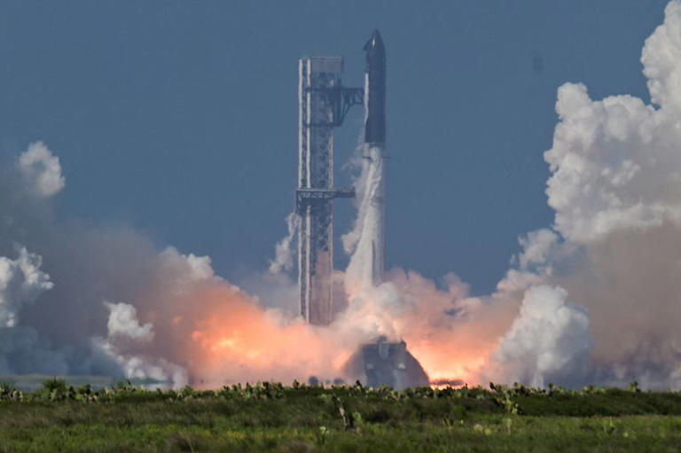 SpaceX's upgraded Starship V3 blasts off in debut test flight from Texas