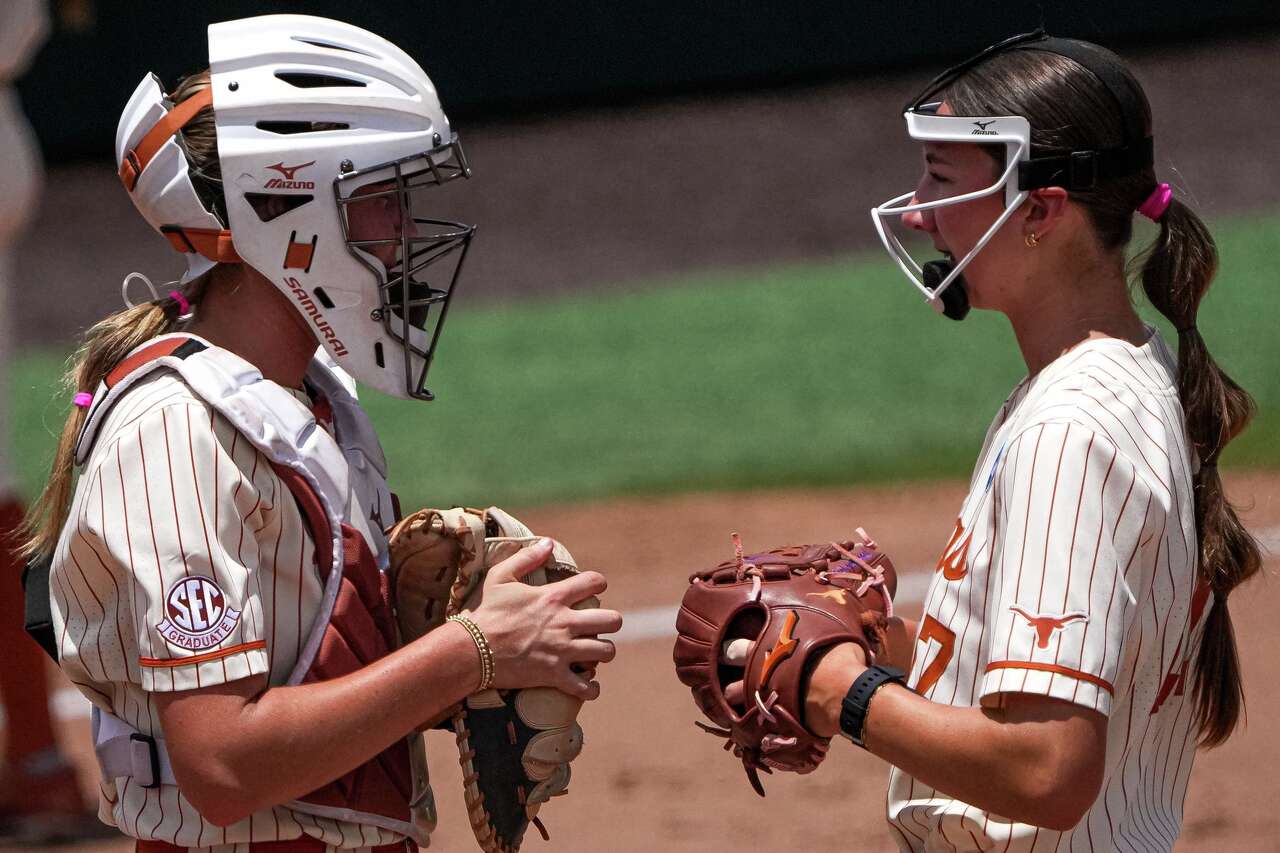 Texas vs Arizona State softball: TV channel, time, game info for Game 1 ...
